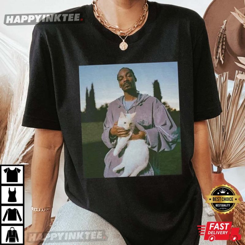 Snoop Dogg With Cat Best T-Shirt