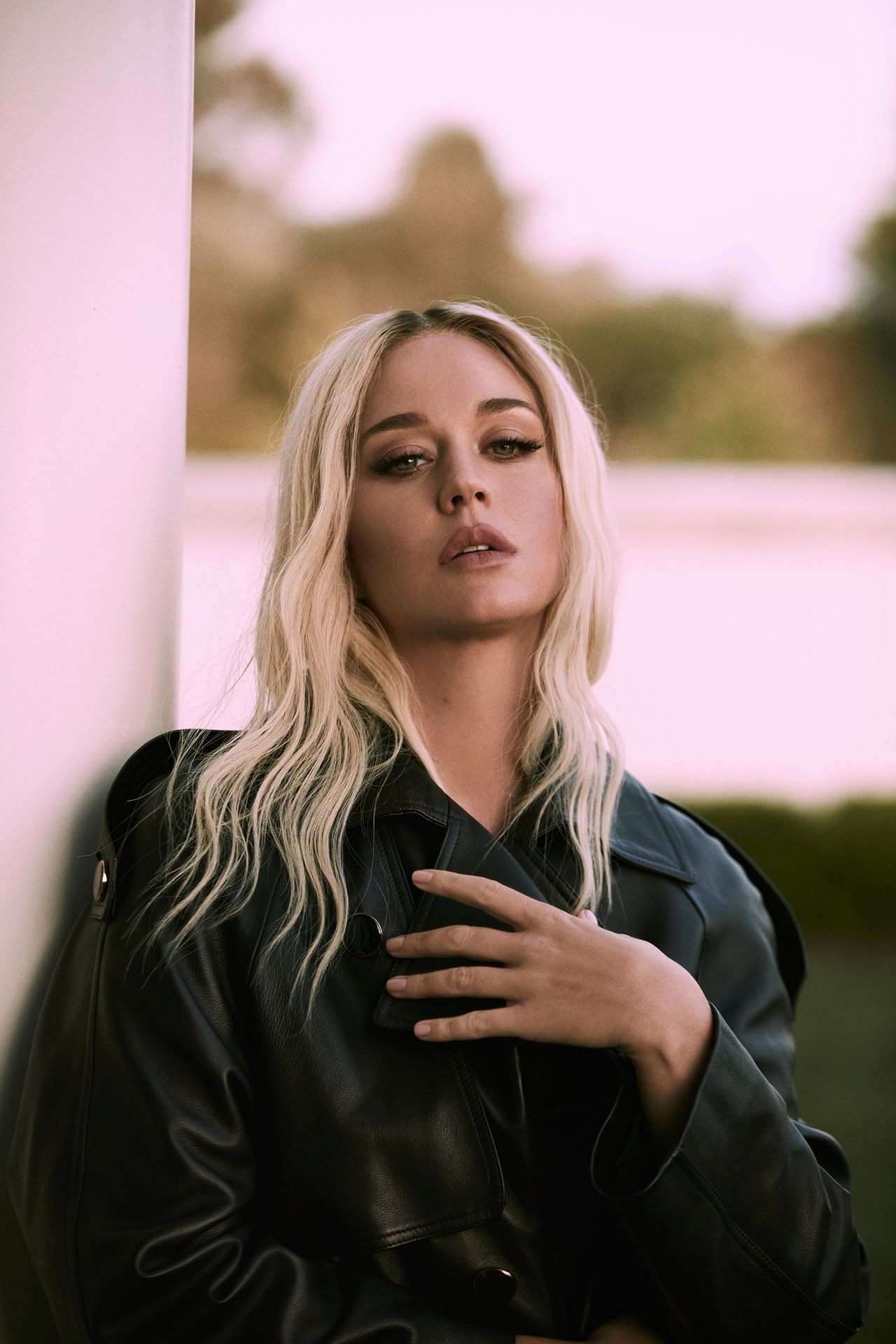 Top 10 most popular female singers in the world - Bring Your Ideas ...